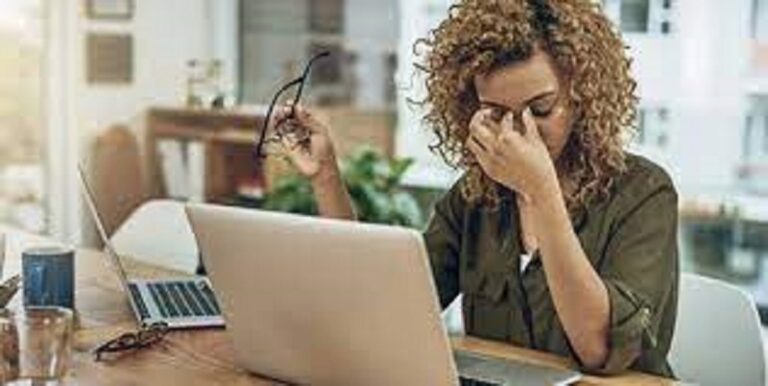 5 astuces pour éviter de trop fatiguer vos yeux devant un écran - YOP L ...