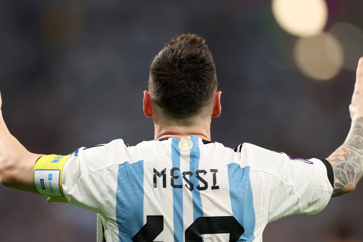 Lionel Messi : la star et son gang prennent d'assaut une ville des ...