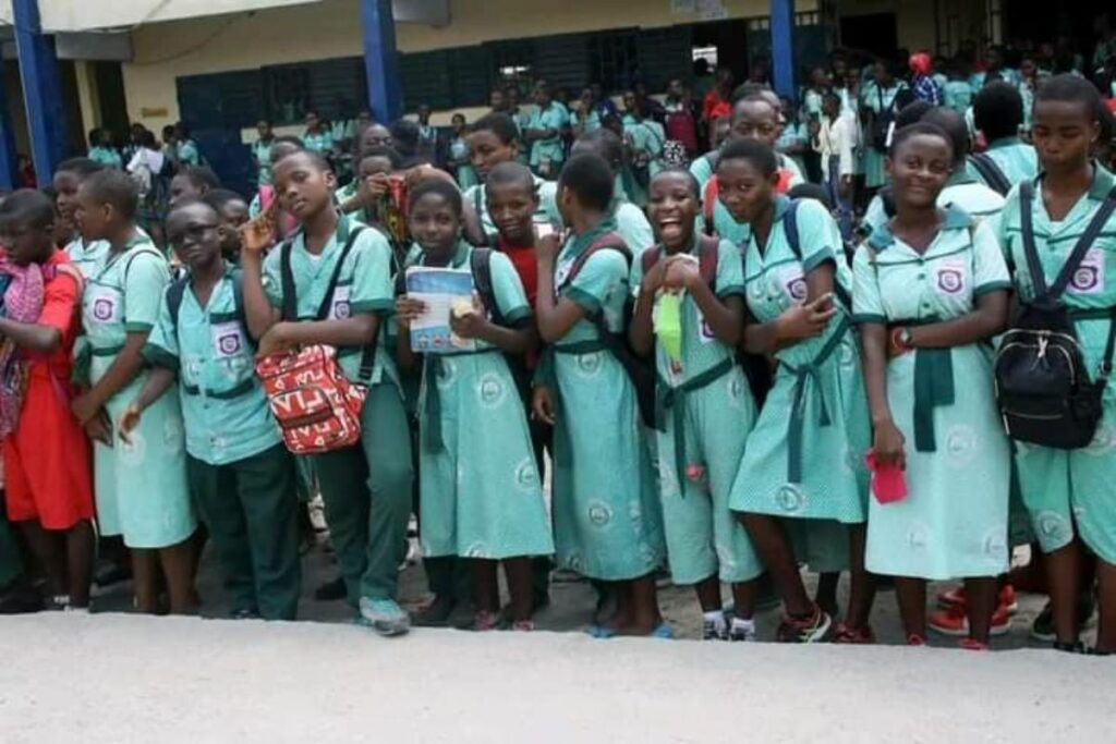 Cameroun : les s3xtapes de 38 élèves du Lycée Bilingue de Deïdo ...