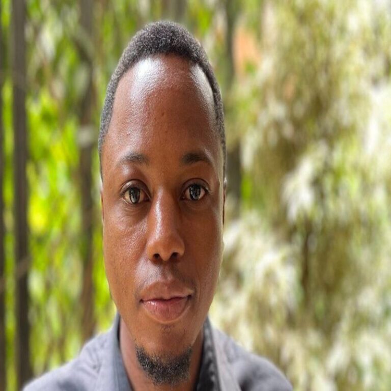 Qui est Daniel Motaung, le kenyan qui a osé poursuivre Facebook en ...