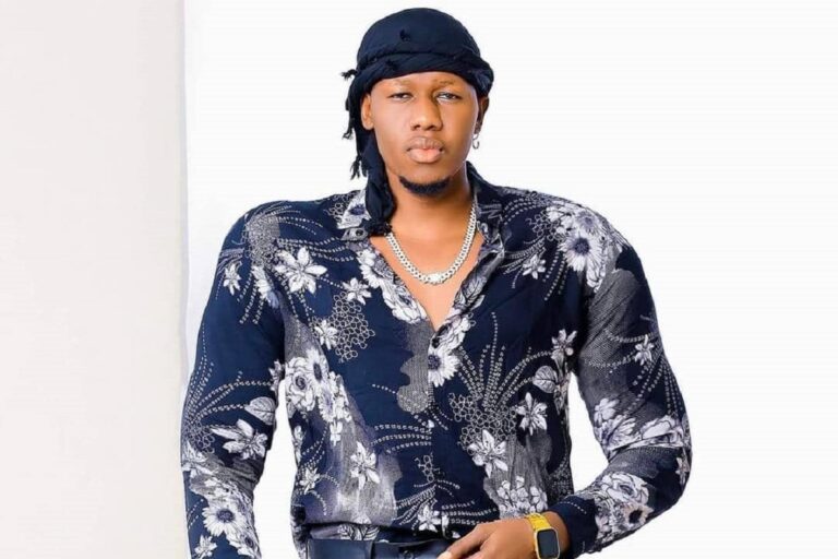 Qui est Chris Nevi, ce mannequin qui fait tomber les femmes avec son ...