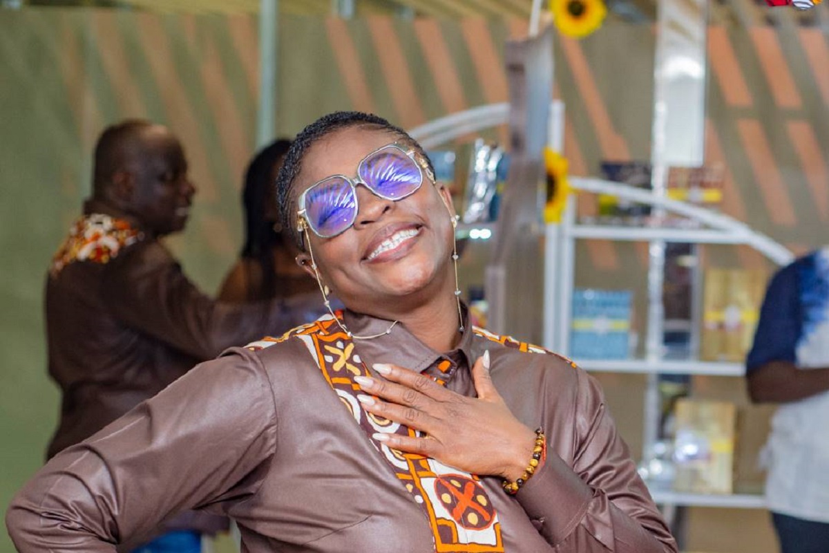 Deladem SODATONOU : La femme qui a révolutionné l'industrie des cadeaux ...