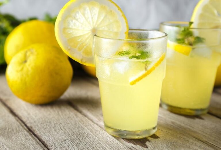 Jus de citron : voici 5 avantages pour la santé d’en boire