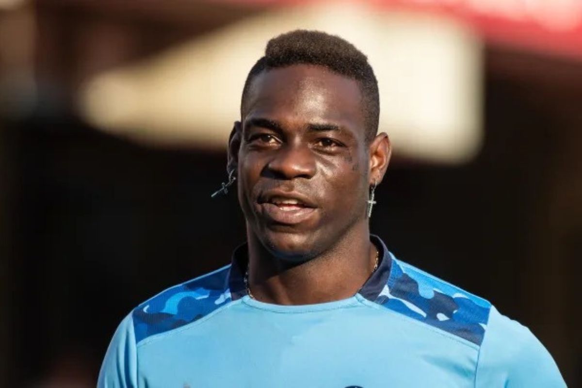 Balotelli prend position : « Même si j’adore Messi, le Ballon d’Or c ...