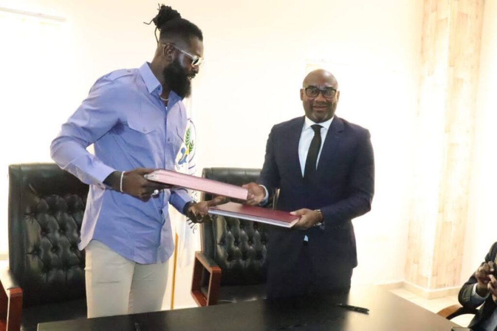 Partenariat entre la Fondation d'Adebayor Sheyi et l'Université de Lomé ...