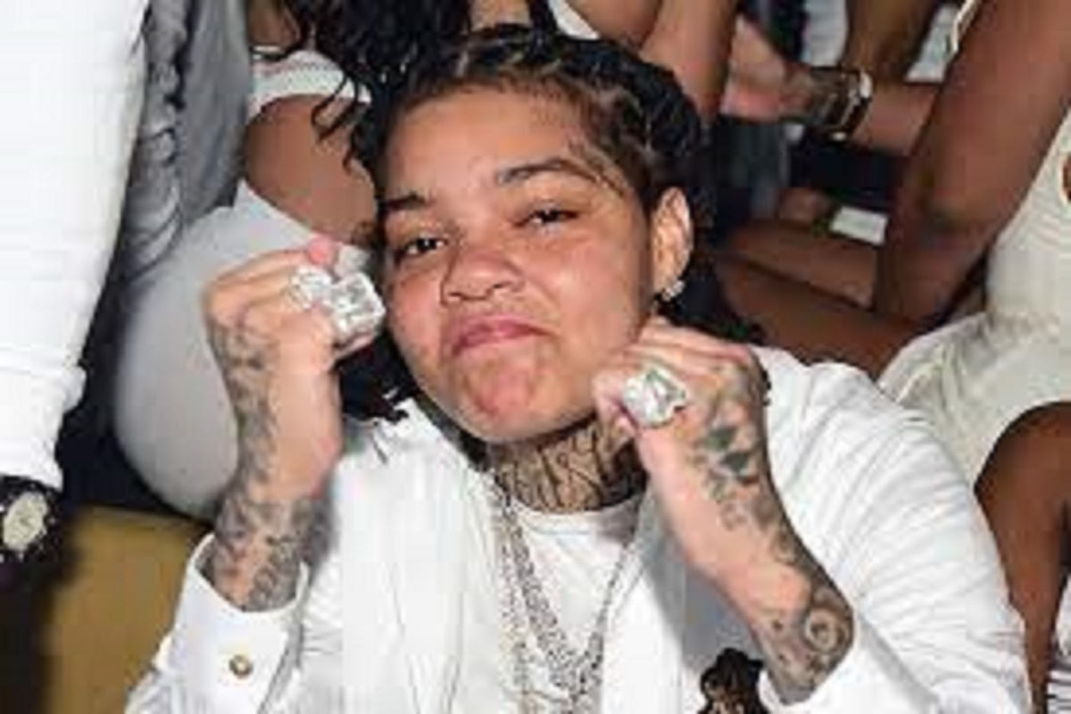 Young MA gravement malade; une photo de la rappeuse mal en point ...