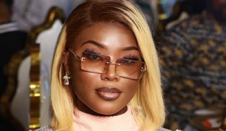 Roseline Layo réagit suite à des critiques sur son style:" J'ai appris ...