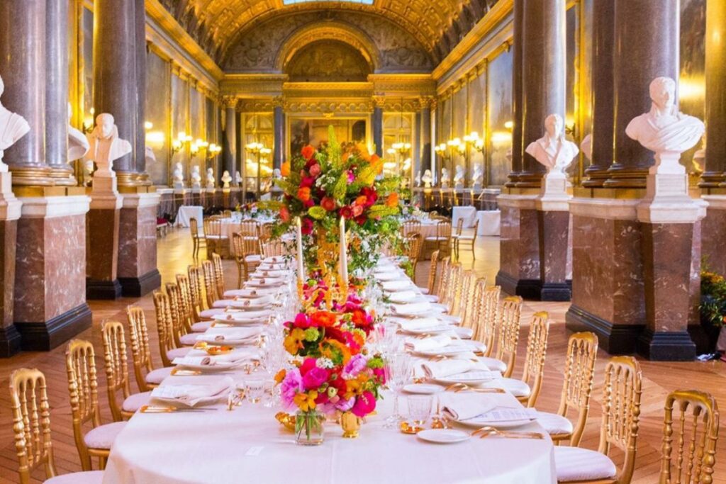 Dîner royal à Versailles : des vins de plus d'1 million de FCFA...