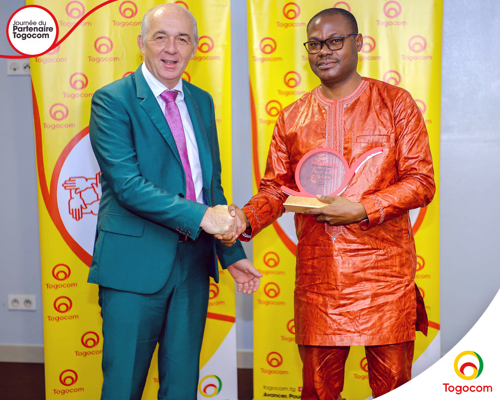 TOGOCOM récompense ses partenaires pour leur performance - YOP L-FRII