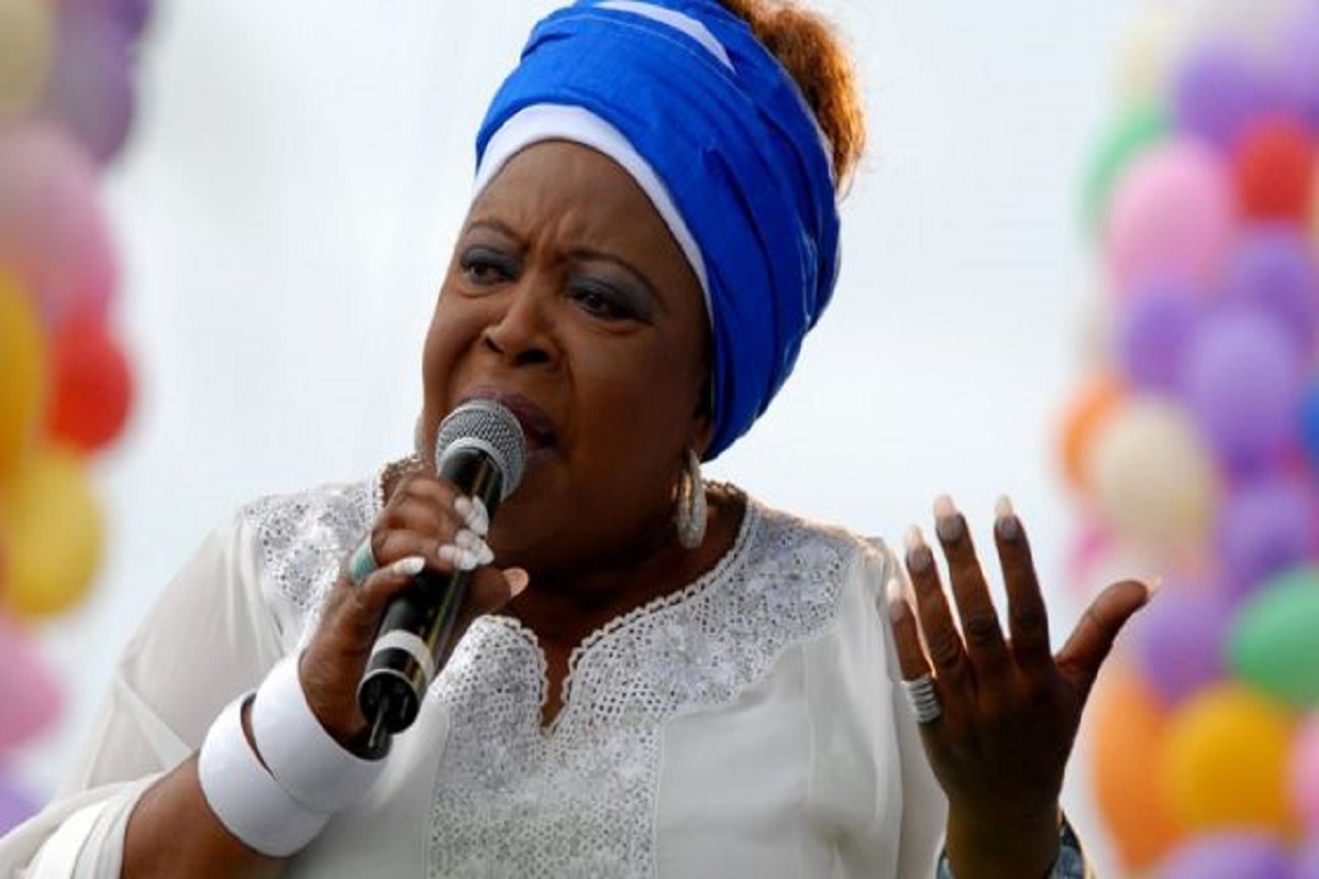 Patience Dabany En Deuil La Mère Dali Bongo Pleure Yop L Frii
