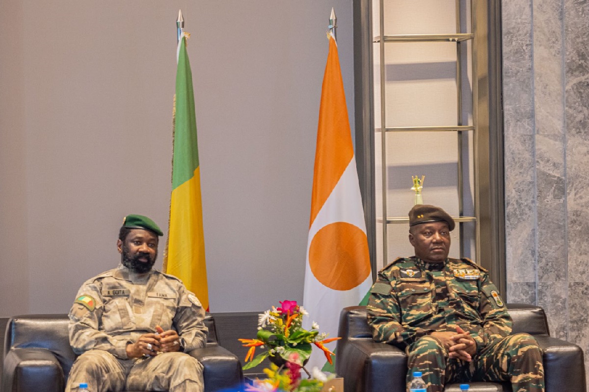 AES : le Mali, le Burkina Faso et le Niger vont devenir riches... - YOP ...