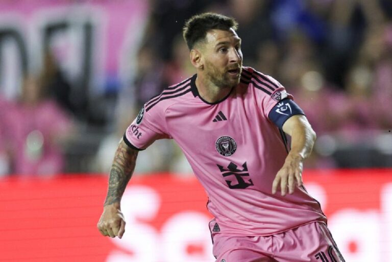 Lionel Messi signe un doublé et l'Inter Miami remporte…