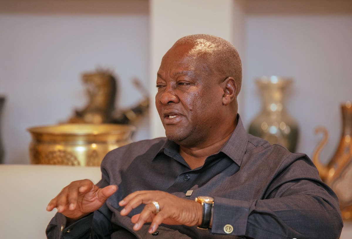 Ghana : le nouveau président John Mahama prête serment - YOP L-FRII