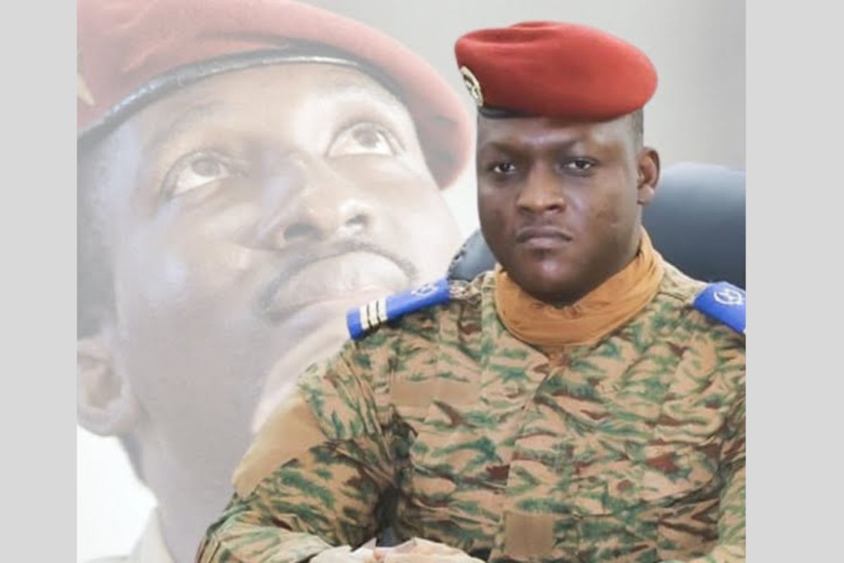 Burkina Faso : Ibrahim Traoré s'inspire de Thomas Sankara et... - YOP L ...