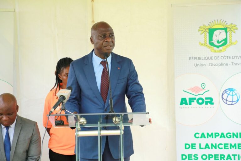 Côte d'Ivoire : l'AFOR lance le recrutement de 1884 jeunes pour...