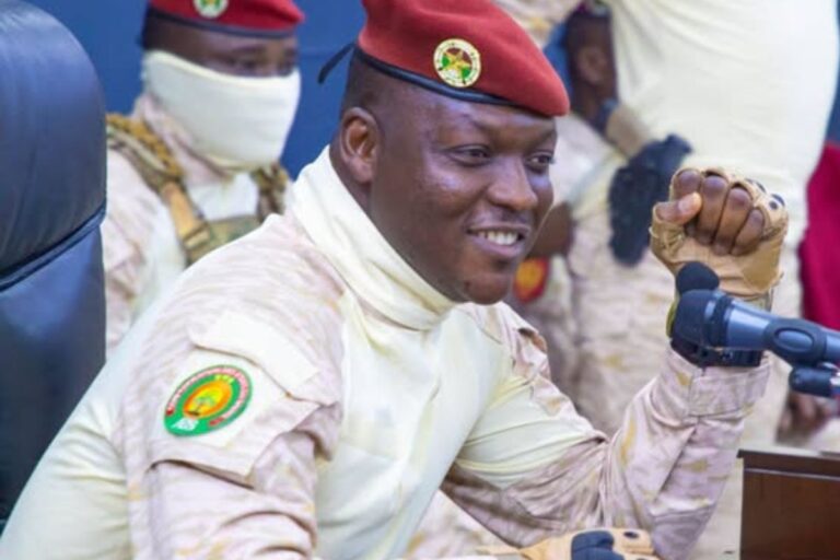 Burkina Faso : le Capitaine Ibrahim Traoré s'adresse aux pupilles de la Nation - YOP L-FRII